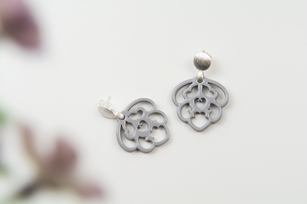 „Kleines Veilchen“ in Grau – Little Things | Atelier